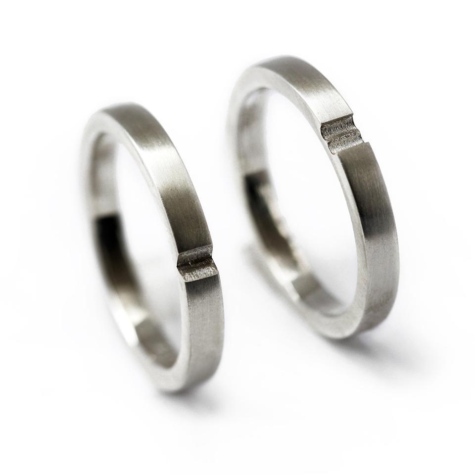 Hand in hand wedding ring set for Couples with a matching split Heart ...