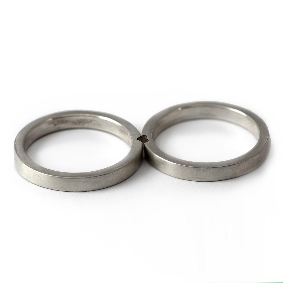 Hand in hand wedding ring set for Couples with a matching split Heart ...